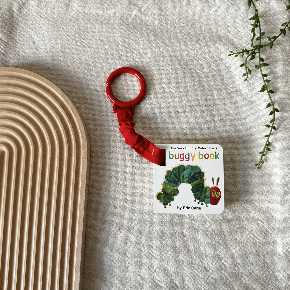 Eric Carle | The Very Hungry Caterpillar Buggy Book – Petit Bubs