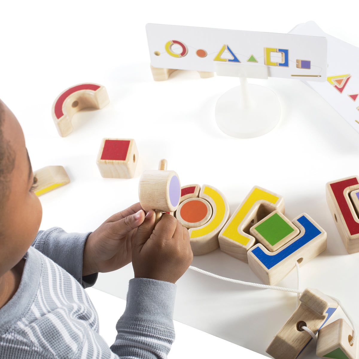 Guidecraft Nest and Lace Shapes – Petit Bubs